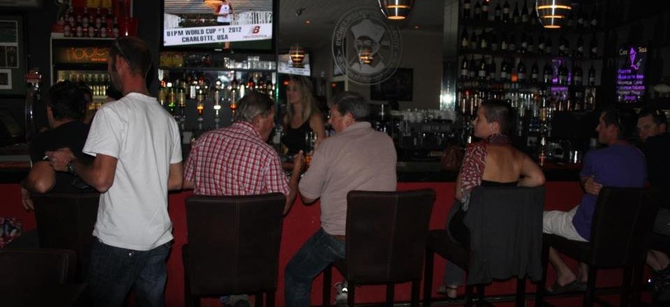 Tipples Bar & Grill Hermanus | Xplorio Hermanus