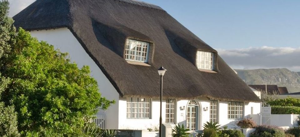 Cliff Cottage | Xplorio Hermanus
