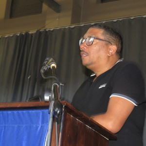 Blompark Benodig Dringend Hulp Vir 2 Sentrums - Gans-Berg Nuus / News ...