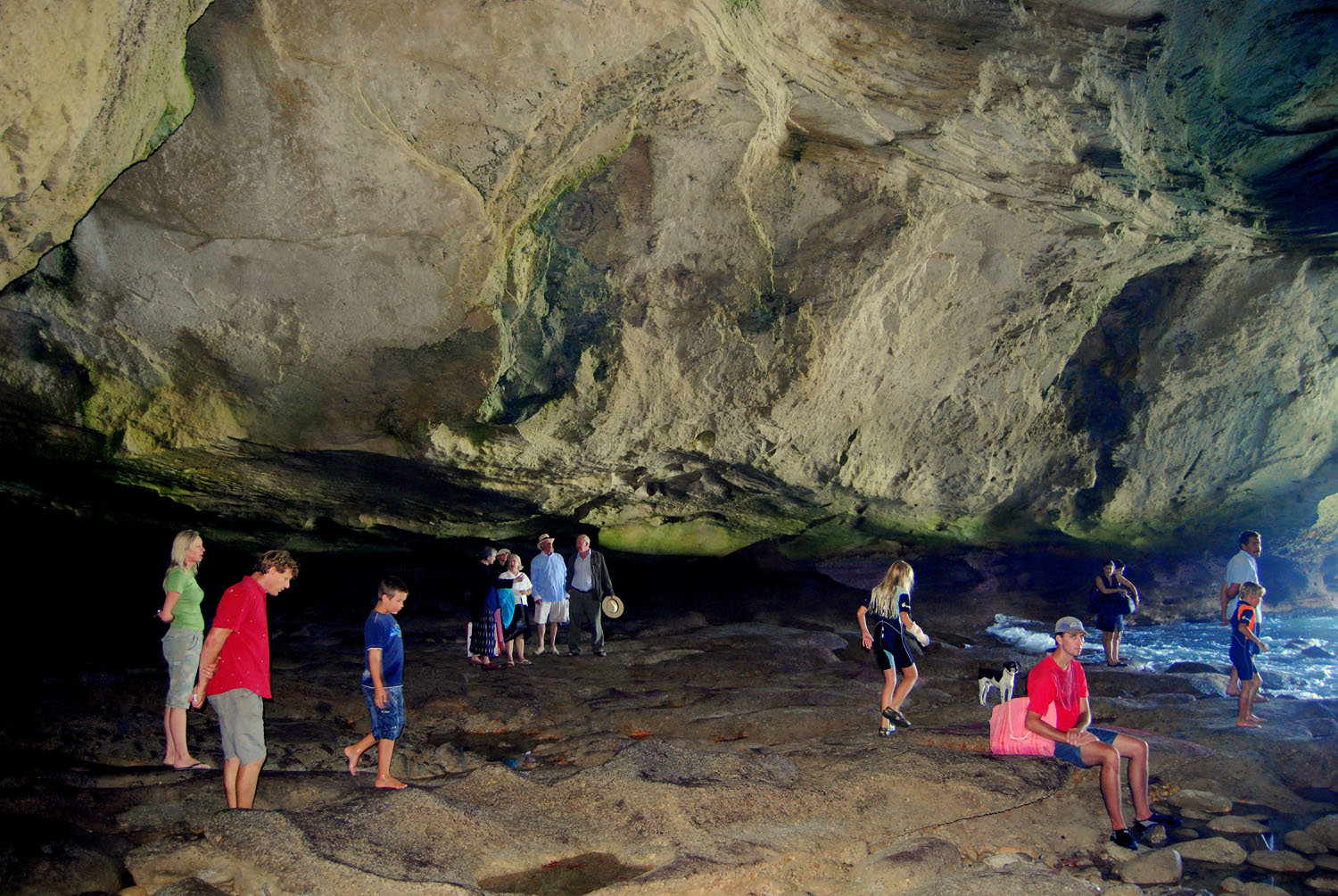 Waenhuiskrans Cave Images | Xplorio Arniston