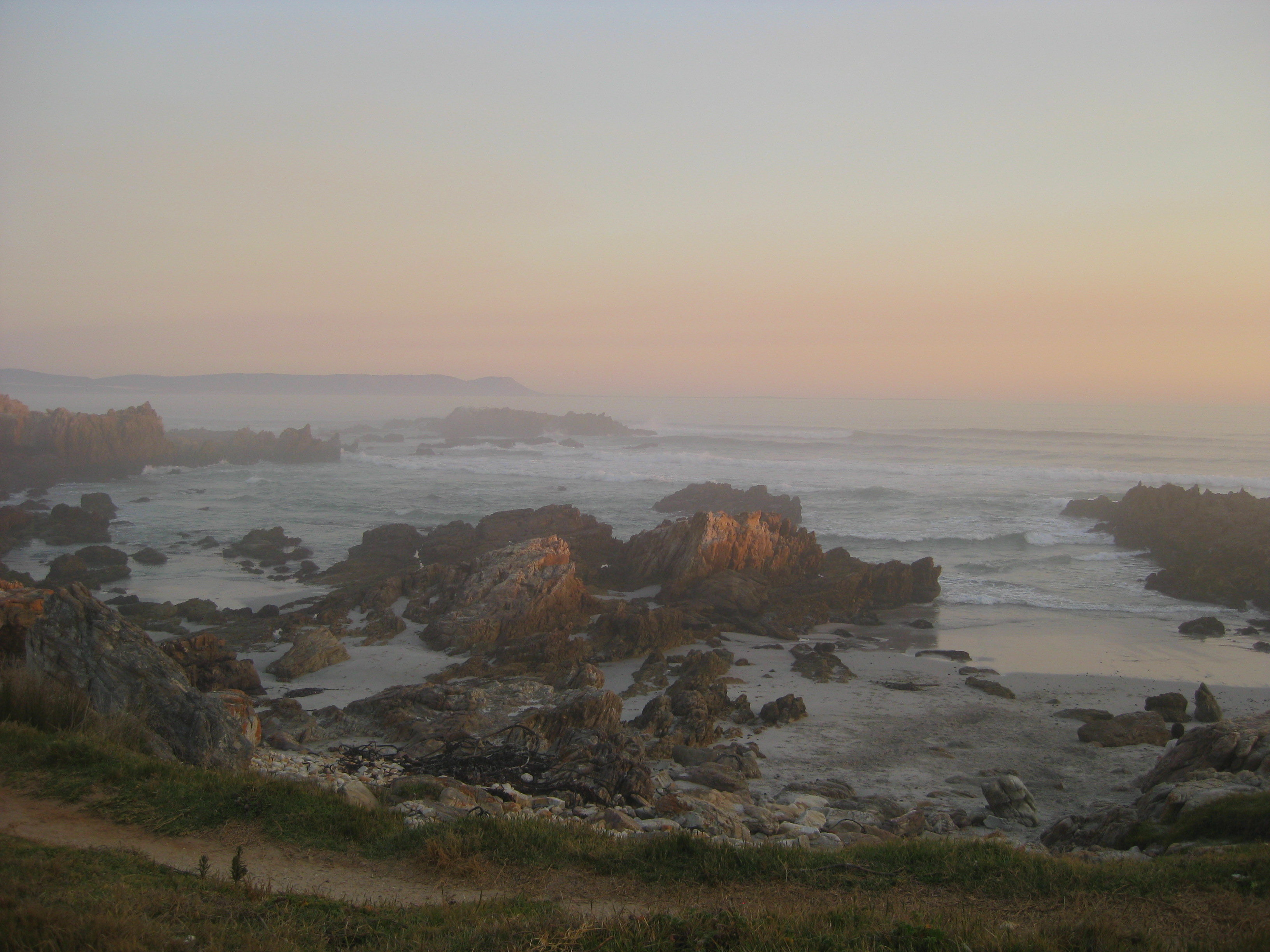 Hermanus Beach Images | Xplorio Hermanus