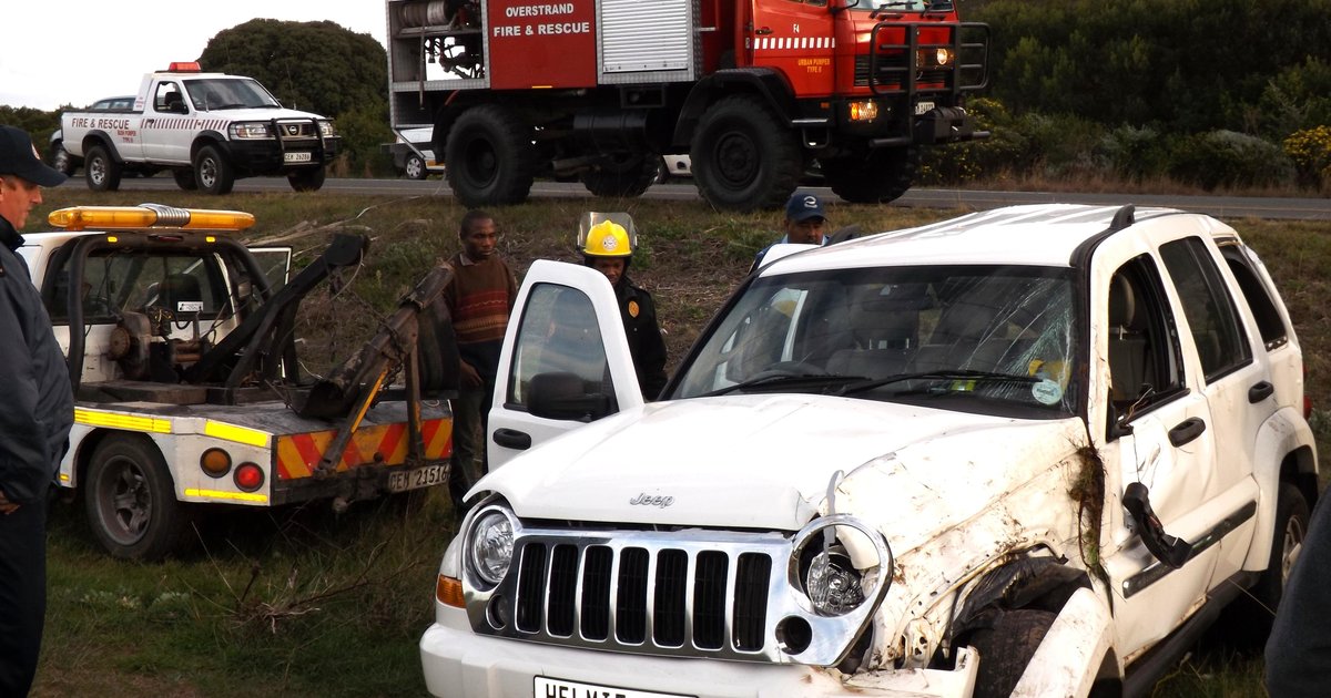 Gansbaai Weekly Updates - Voertuig van die pad af - Xplorio™