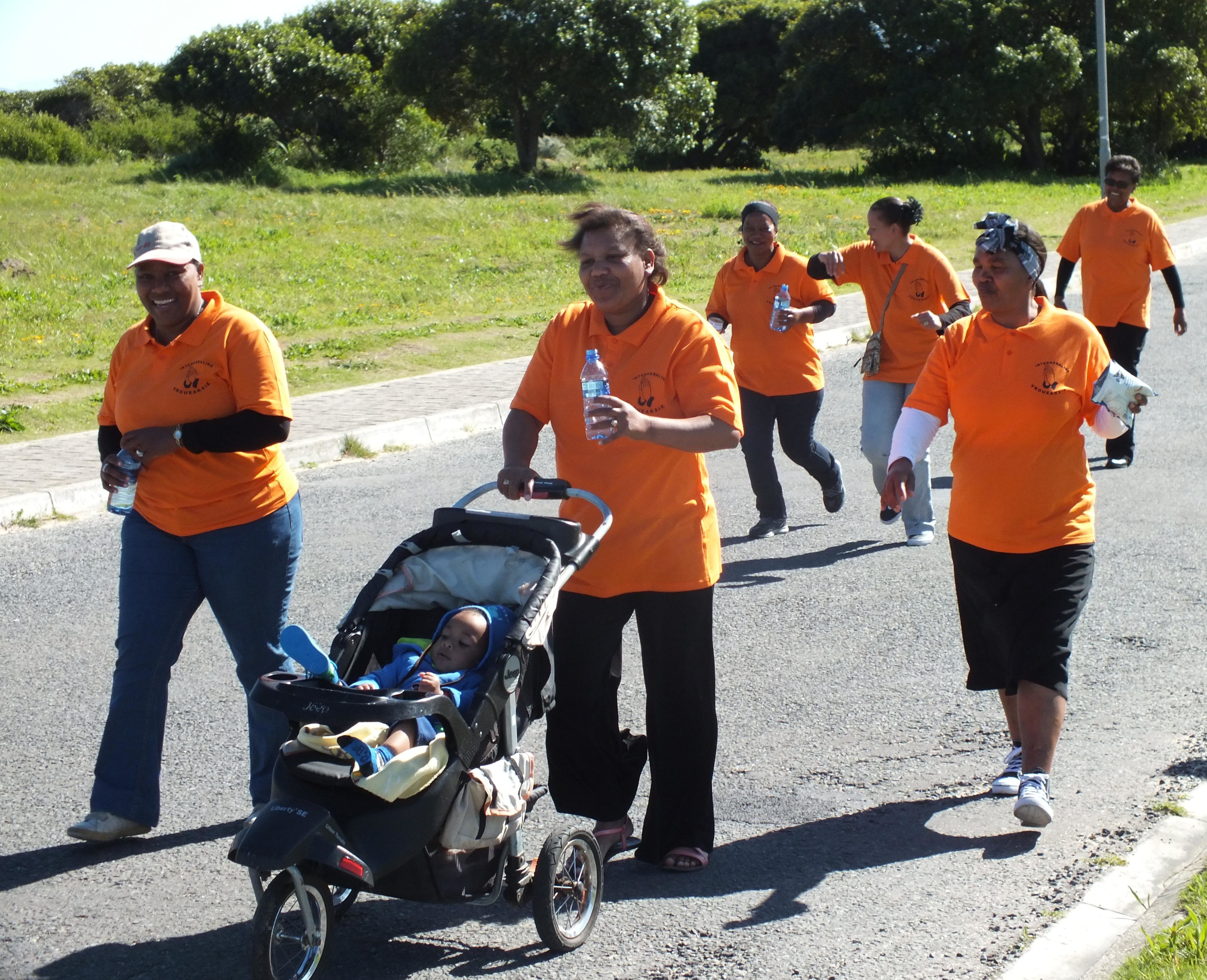 Interkerklike Vroue optog | Xplorio Gansbaai