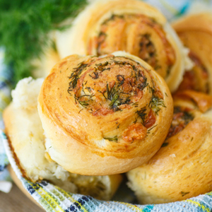 Recipe: Super Savoury Bread Rolls | Xplorio Gansbaai