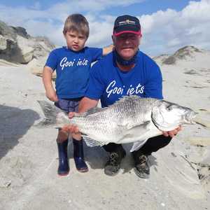 Introduction to Oubaas Lesch - Fishing around Gansbaai with Oubaas Lesch